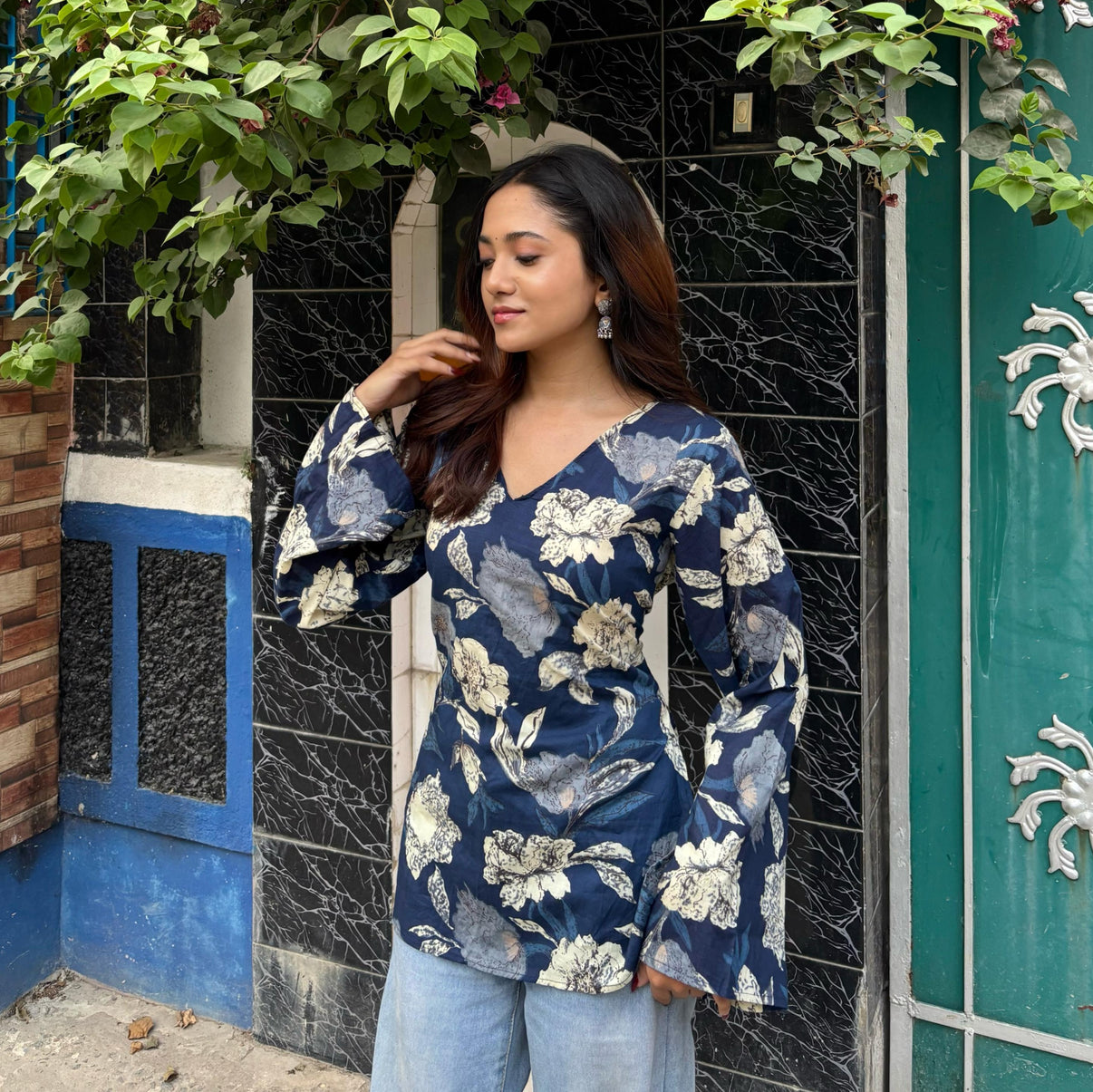 LILY - Bell Sleeve – Fashion Capital